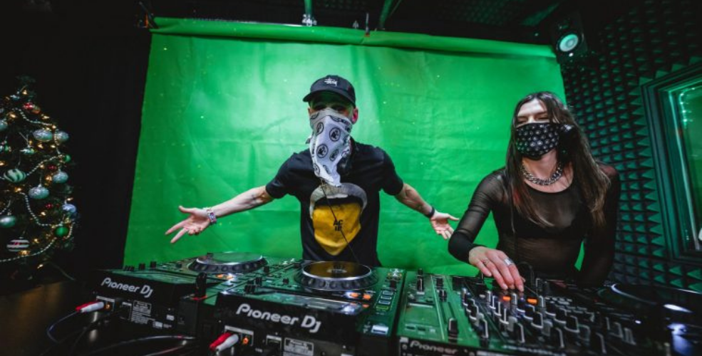 The 7 Best DJ Livestream Sets From Friday Function
